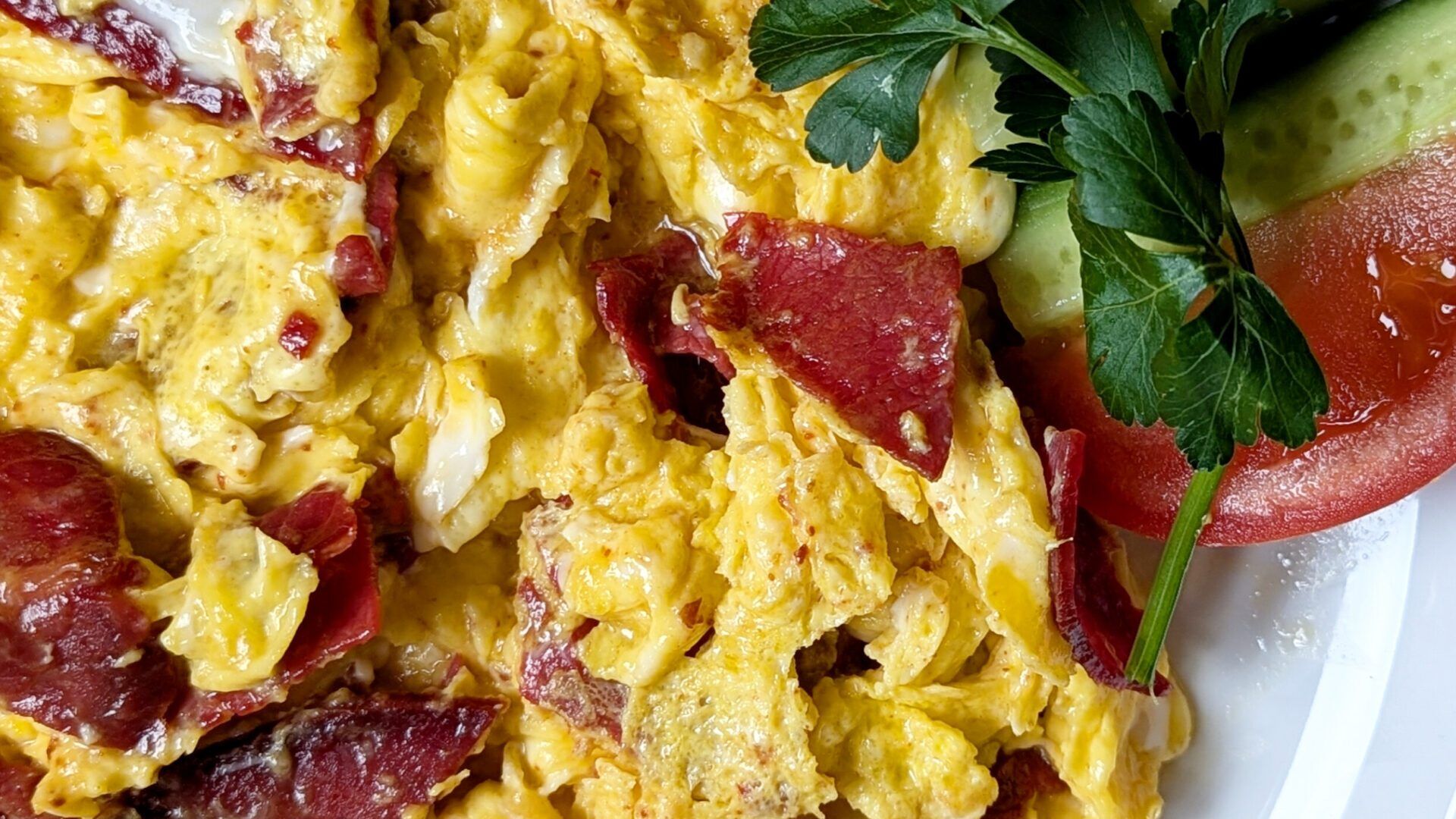 am what I eat | Beid bel basturma- Eggs with basturma - am what I eat